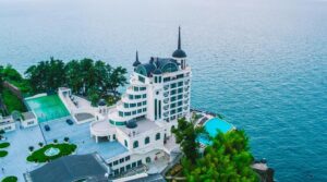 Top 10 Luxury Resorts and Boutique Stays in Georgia – My Space